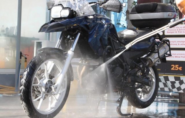 How to wash your motorcycle correctly? – Dot Environment
